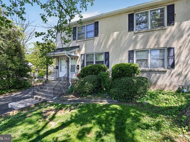 325 Manor Rd, Hatboro, PA 19040