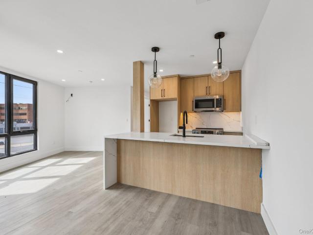 325 Manville Rd, Unit 101, Pleasantville, NY 10570 | MLS #967173 | Compass