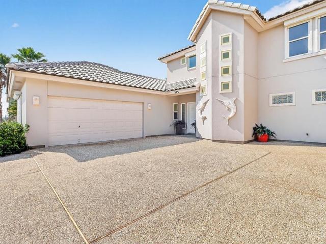 325 Mustang Boulevard