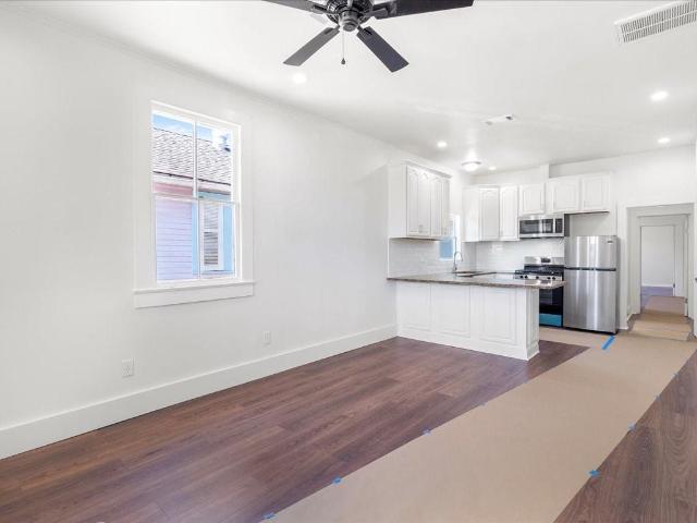 325 N Bernadotte Street
