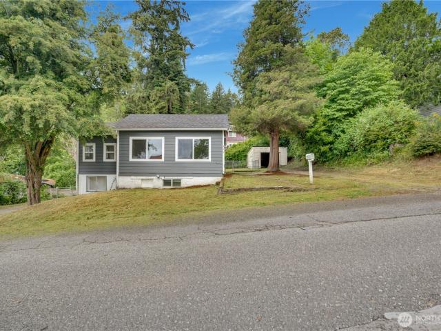 325 N Cambrian
