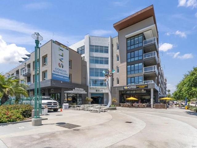 325 N Cleveland St, Oceanside, CA 92054