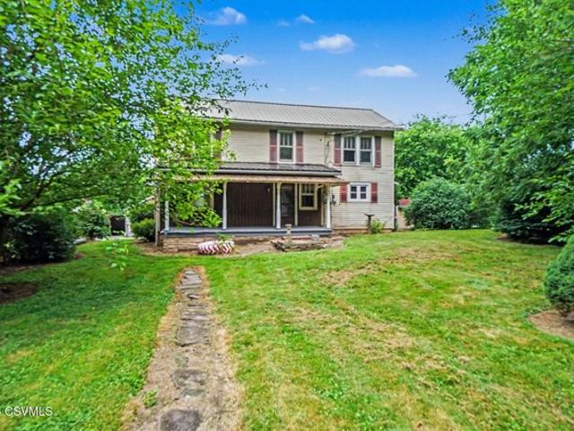 325 N Main St, Herndon, PA 17830