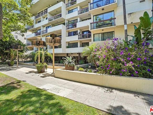 325 N Oakhurst Dr Ph 2, Beverly Hills, CA 90210