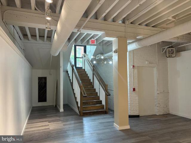 325 N Queen Street # B 01