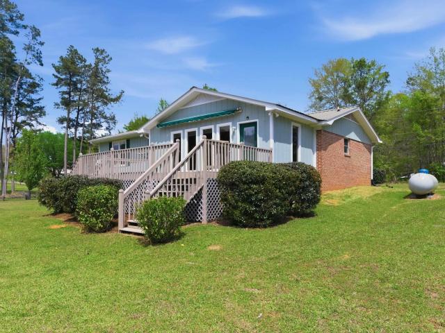 325 N River Road