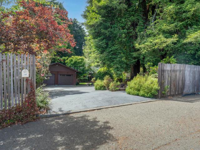 325 Nancy Way