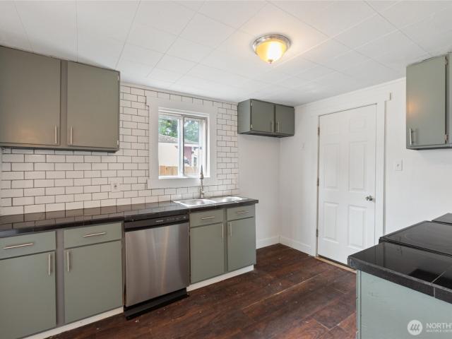 325 NW 2nd Ave