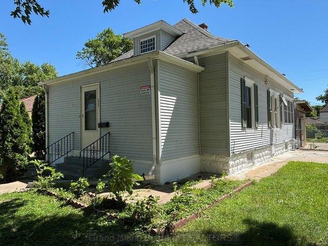 325 S Vine St, Grand Island, NE 68801