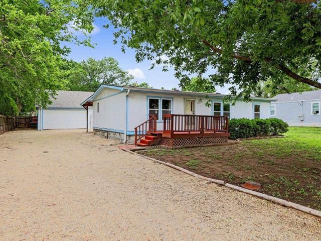 325 S Wichita St, Benton, KS 67017