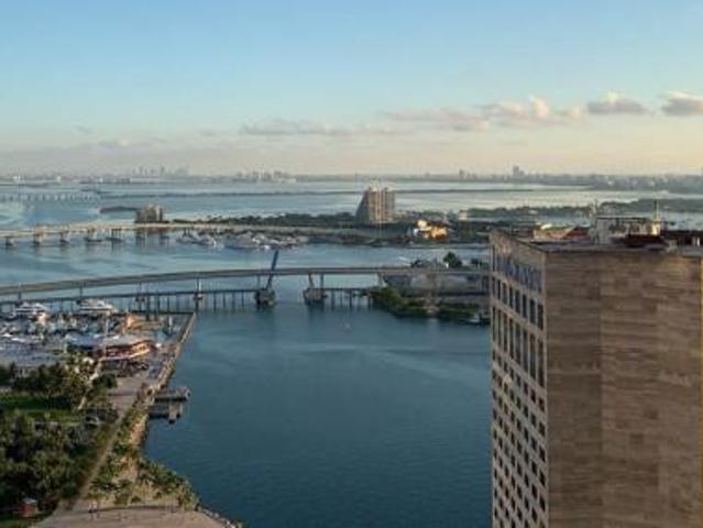 325 S Biscayne Blvd #4214 Miami, FL 33131