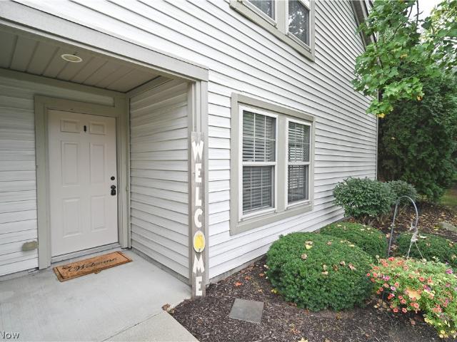 325 S Linden Court