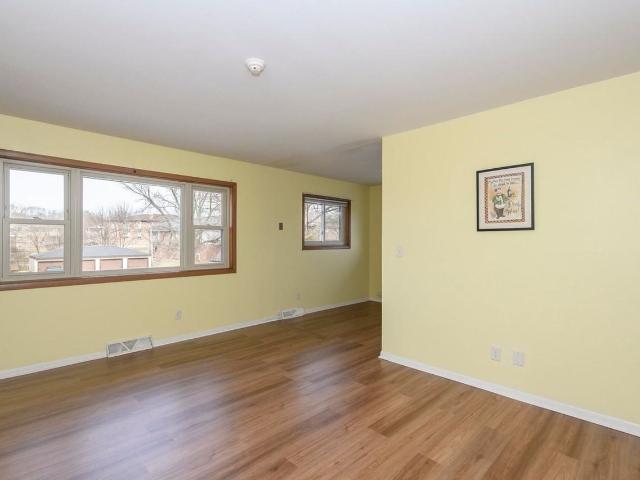 325 Sentinel Dr 2 Bedroom Apartment for Rent at 325 Sentinel Dr, Waukesha, WI 53189 Sunset Heights