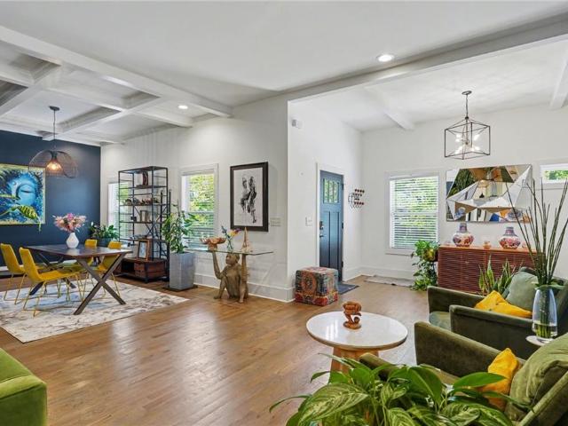 325 Sisson Avenue NE