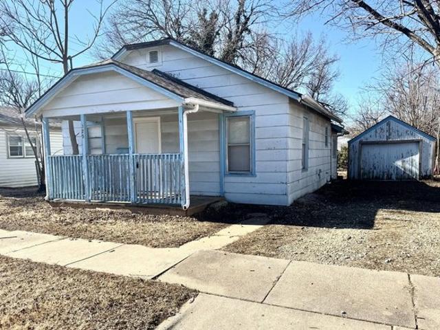 325 Poplar St, El Dorado, KS 67042
