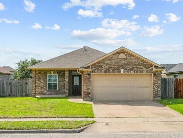 325 Pacific Dr, Portland, TX 78374