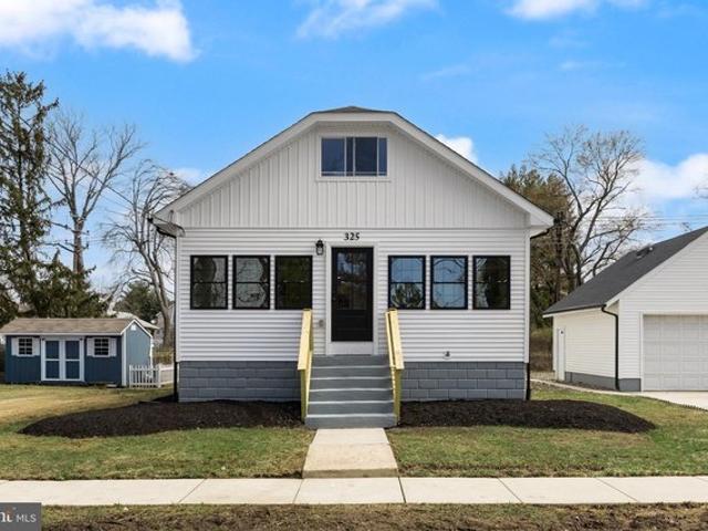 325 Plymouth Pl, Cherry Hill, NJ 08002