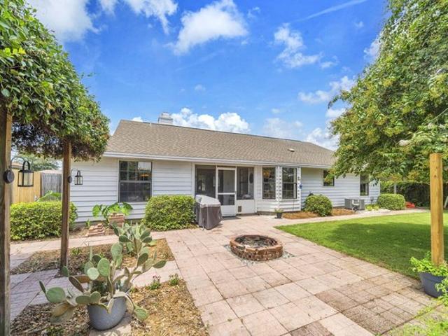 325 Primrose Pl, Destin, FL 32541