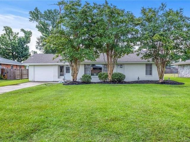 325 Quelqueshue St, Sulphur, LA 70663