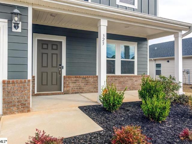325 Roderick Lane