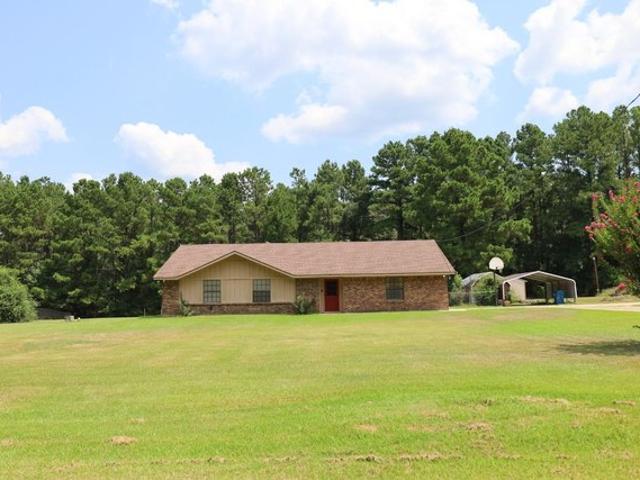 325 Roma Rd, Waskom, TX 75692