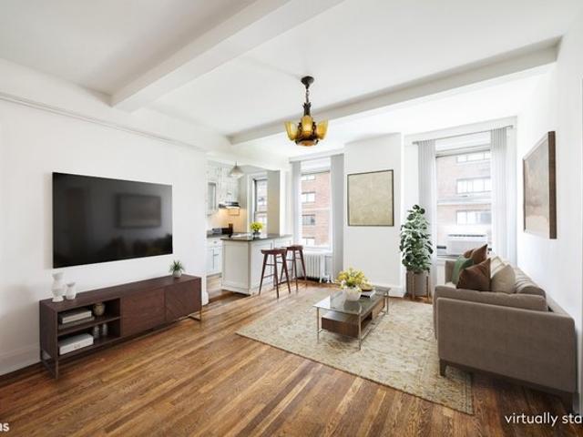 325 W 45th St Apt 601, Manhattan, NY 10036