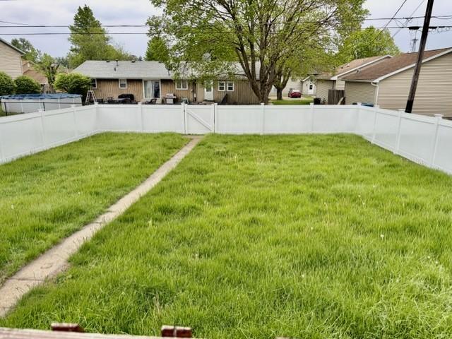 325 W 3rd Street