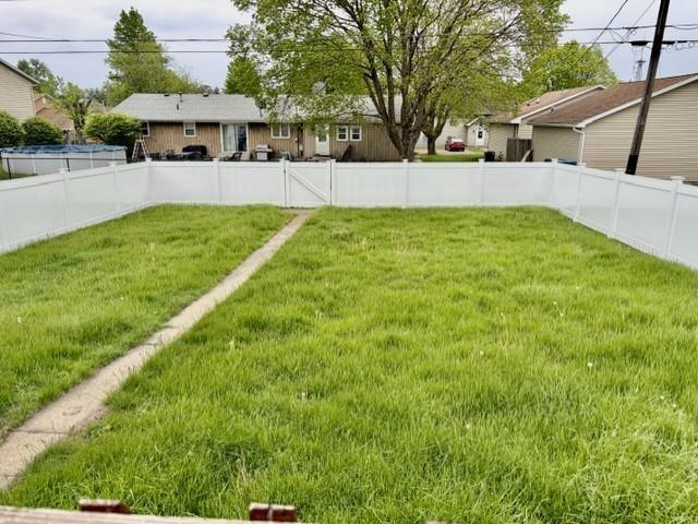 325 W 3rd Street