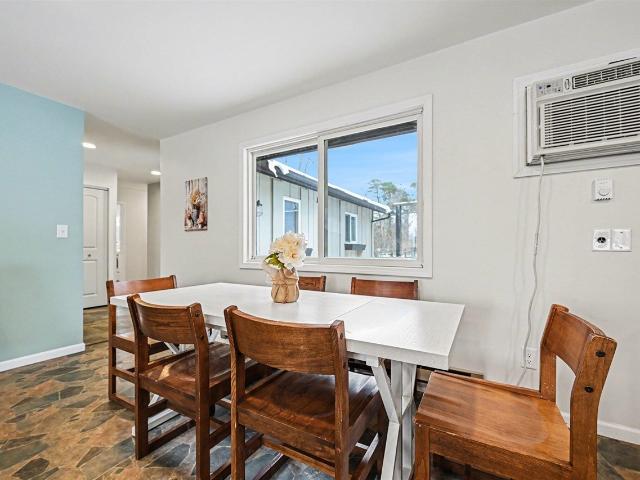 325 W Delhi Road