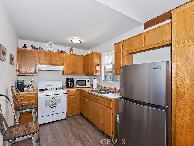 325 W Fairway Boulevard, Big Bear City, US, CA
