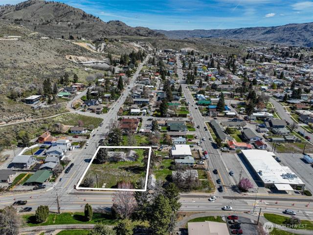 325 W Highland Ave, Chelan, WA 98816 | MLS #2500 | Compass