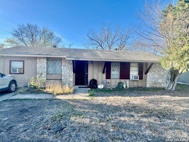 325 W Lindbergh Blvd, Universal City, TX 78148