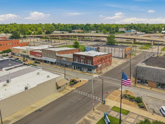 325 W Main Street