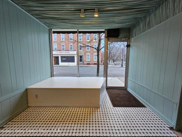 325 Warren Street 1