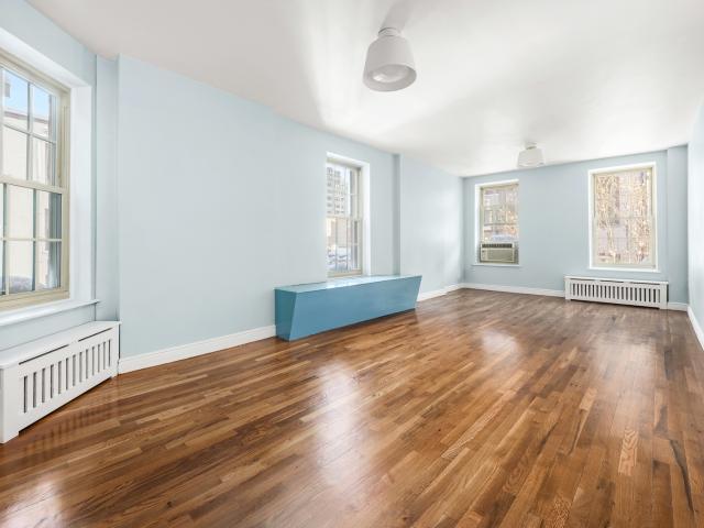 325 West 43rd Street, New York, NY