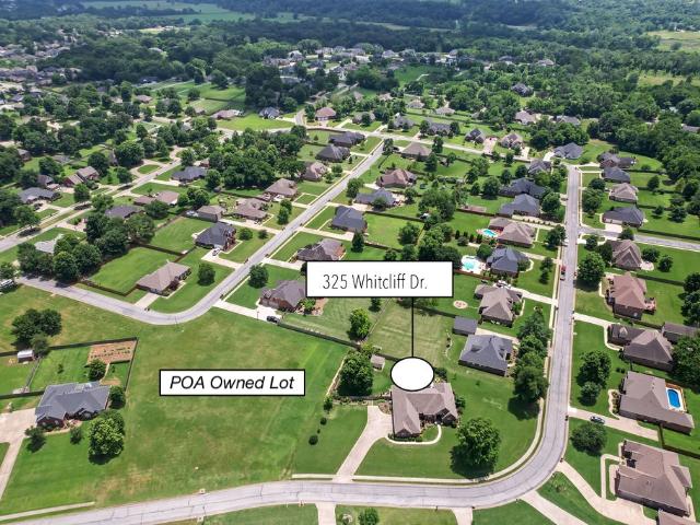 325 Whitcliff Drive
