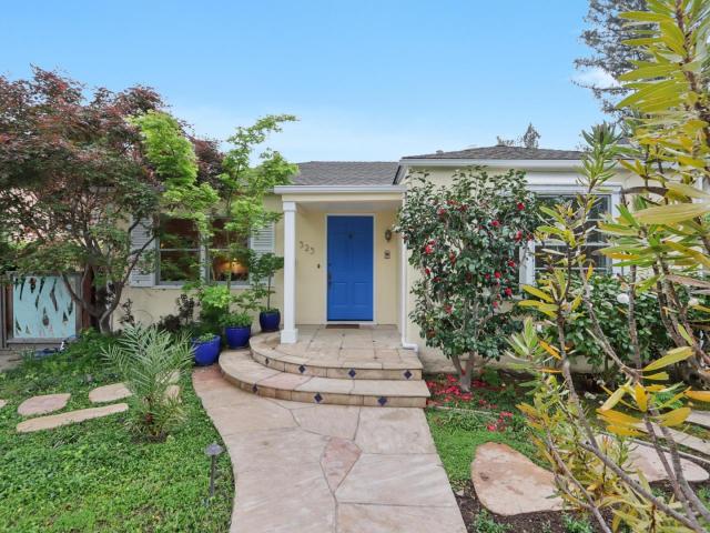325 University Dr, Menlo Park, CA 94025 | MLS #ML82042 | Compass