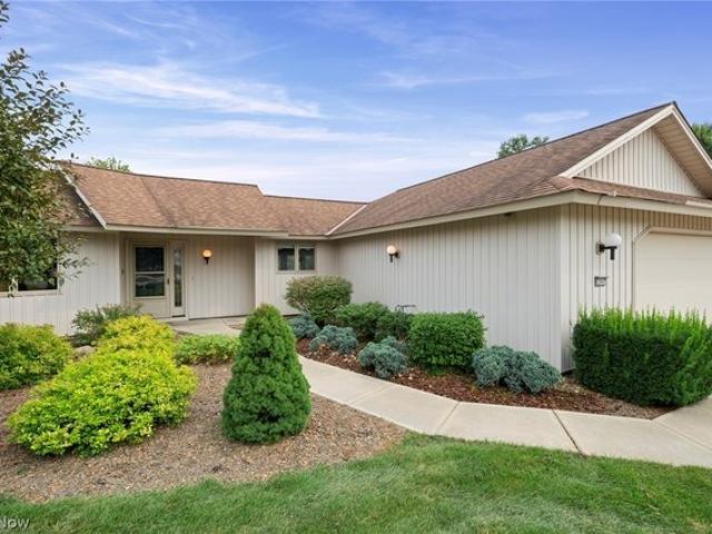 32647 Deerspring Ct, North Ridgeville, OH 44039