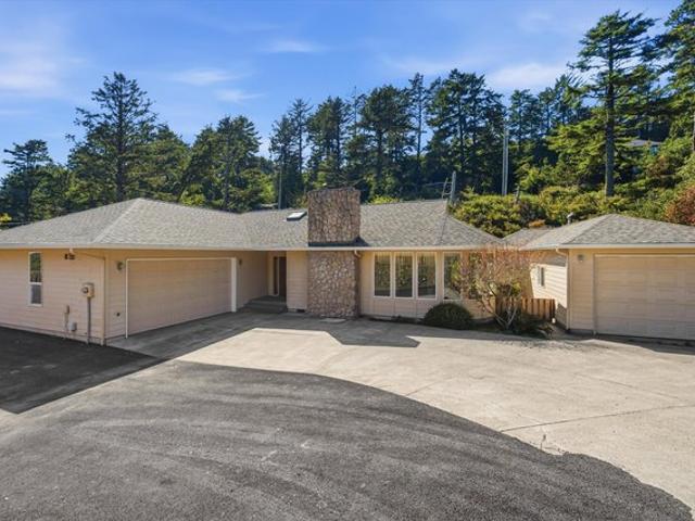 32650 Circle Dr, Pacific City, OR 97135