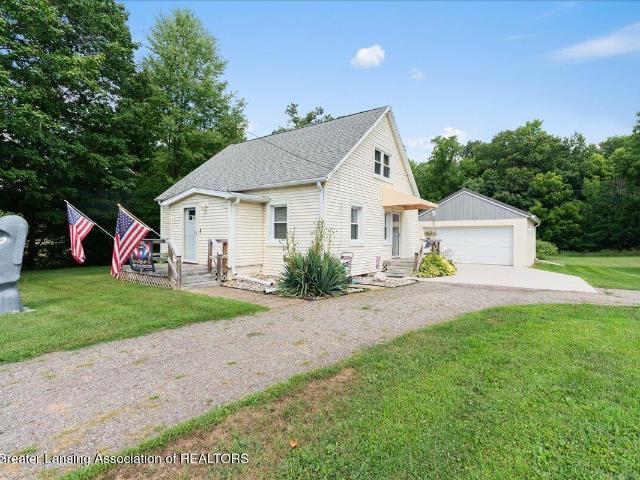 3265 Island Highway