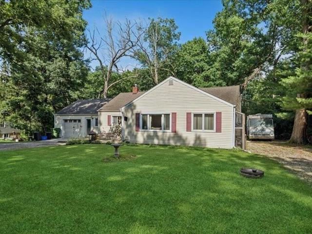 3265 Lockwood Blvd, Lyons, WI 53147