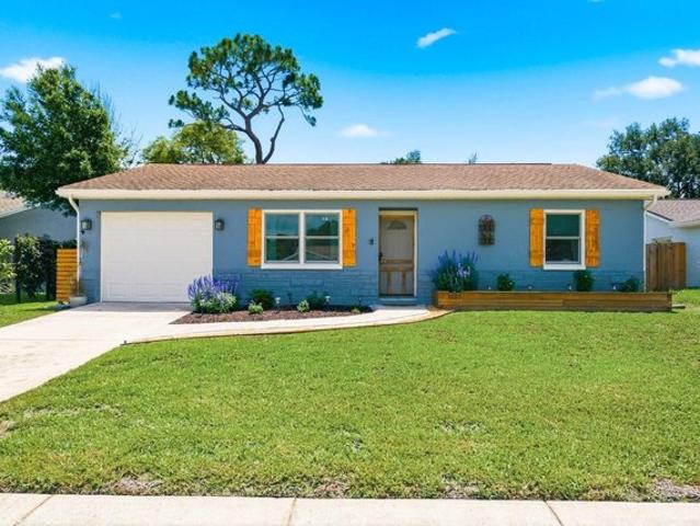 3265 Pine Haven Dr, Clearwater, FL 33761