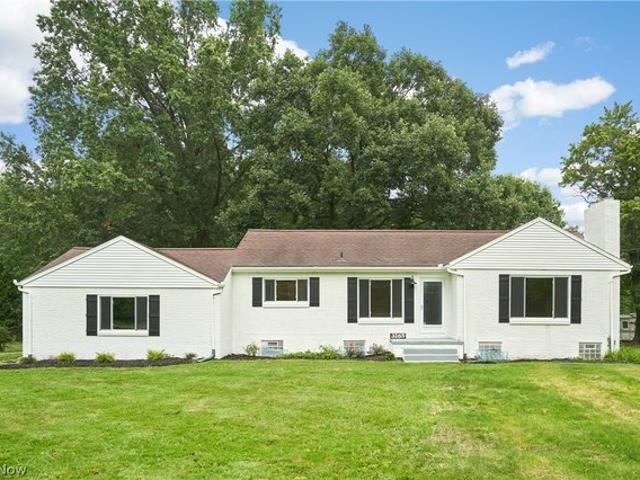 3265 Ridgewood Rd, Fairlawn, OH 44333