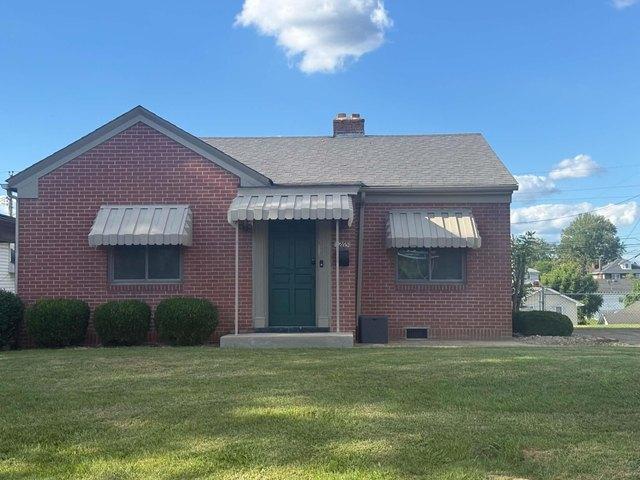 3265 Ridgeway Dr, Ashland, KY 41102
