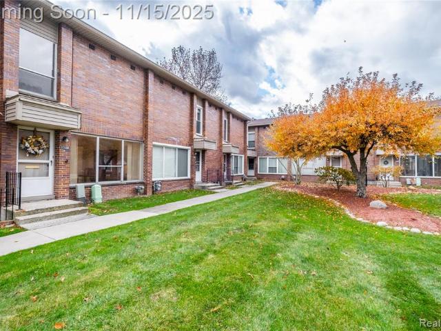 32661 5 Mile Road