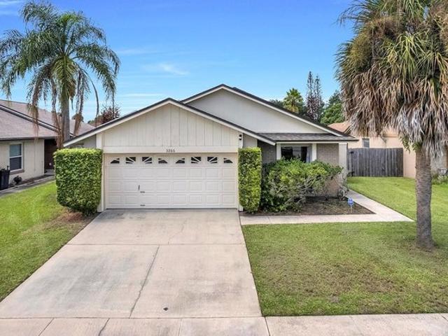 3266 Peace Pipe Dr, Kissimmee, FL 34746
