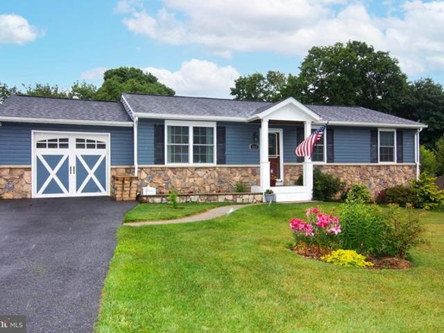 3267 Grafton St, Manchester, MD 21102