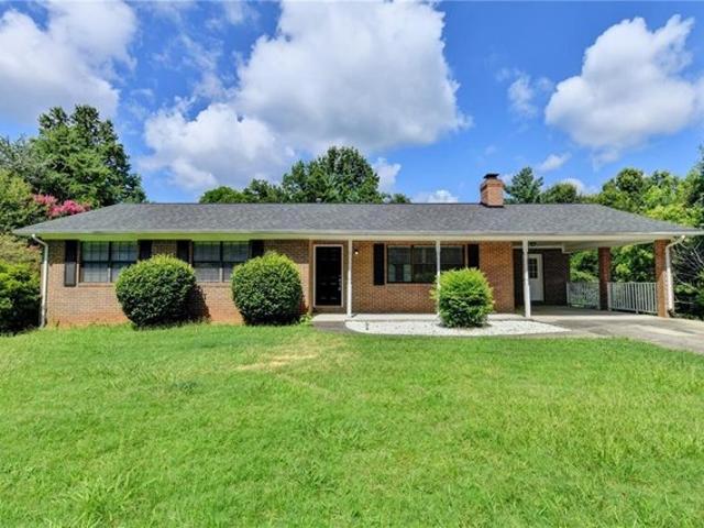 3267 Hilltop Cir, Gainesville, GA 30506