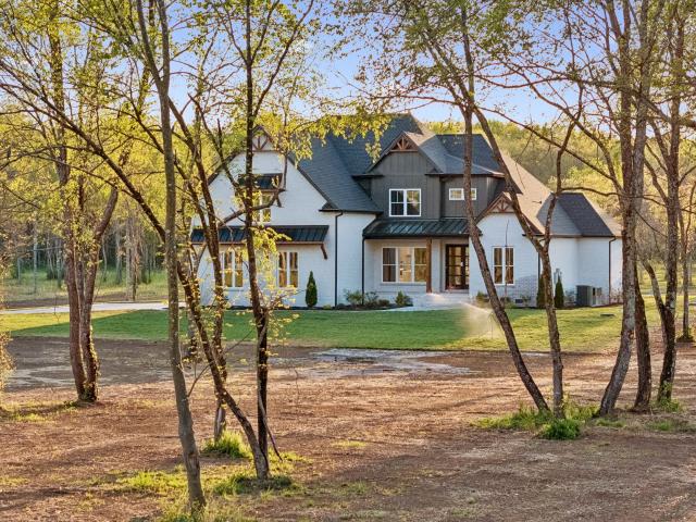 3268 Armstrong Valley Rd, Murfreesboro, TN 37128 | MLS #3173 | Compass