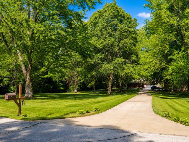 32609 Sunburst Ct